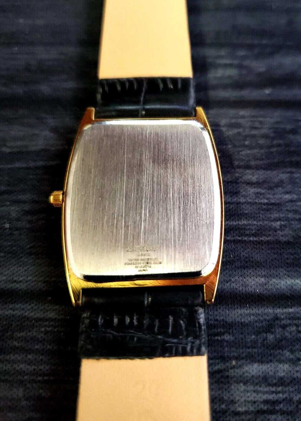 Seiko Vintage Seiko Tank Men's Tank Barrel Gold Black… - Gem