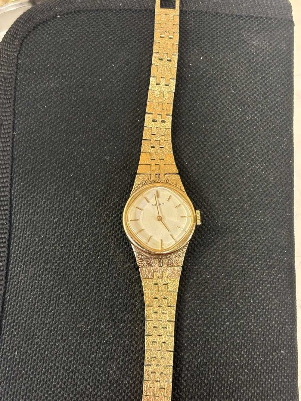 Seiko Rare Vintage Seiko 11-8329 Gold Tone Women’s Wa… - Gem