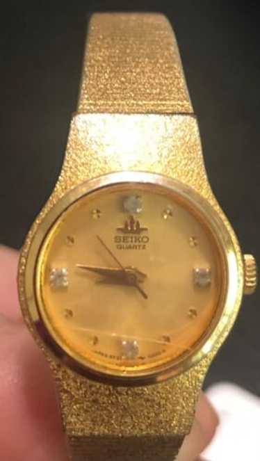 Vintage Seiko Quartz Gold Tone Watch w/Diamonds - Gem