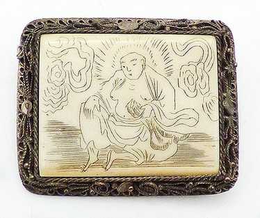 Vintage scrimshaw like - Gem Vintage scrimshaw like - Gem